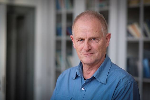 Lezing: Complottheorieën in onze hedendaagse democratie - Podium Babel